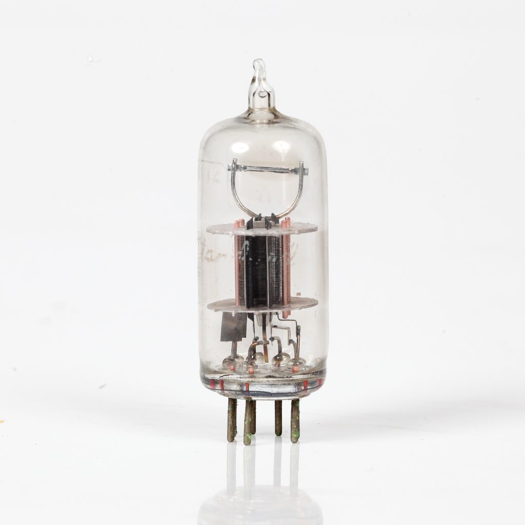 Válvula 6J6 – CBS TUBE – Hobbytools – Ferramentas para hobbistas